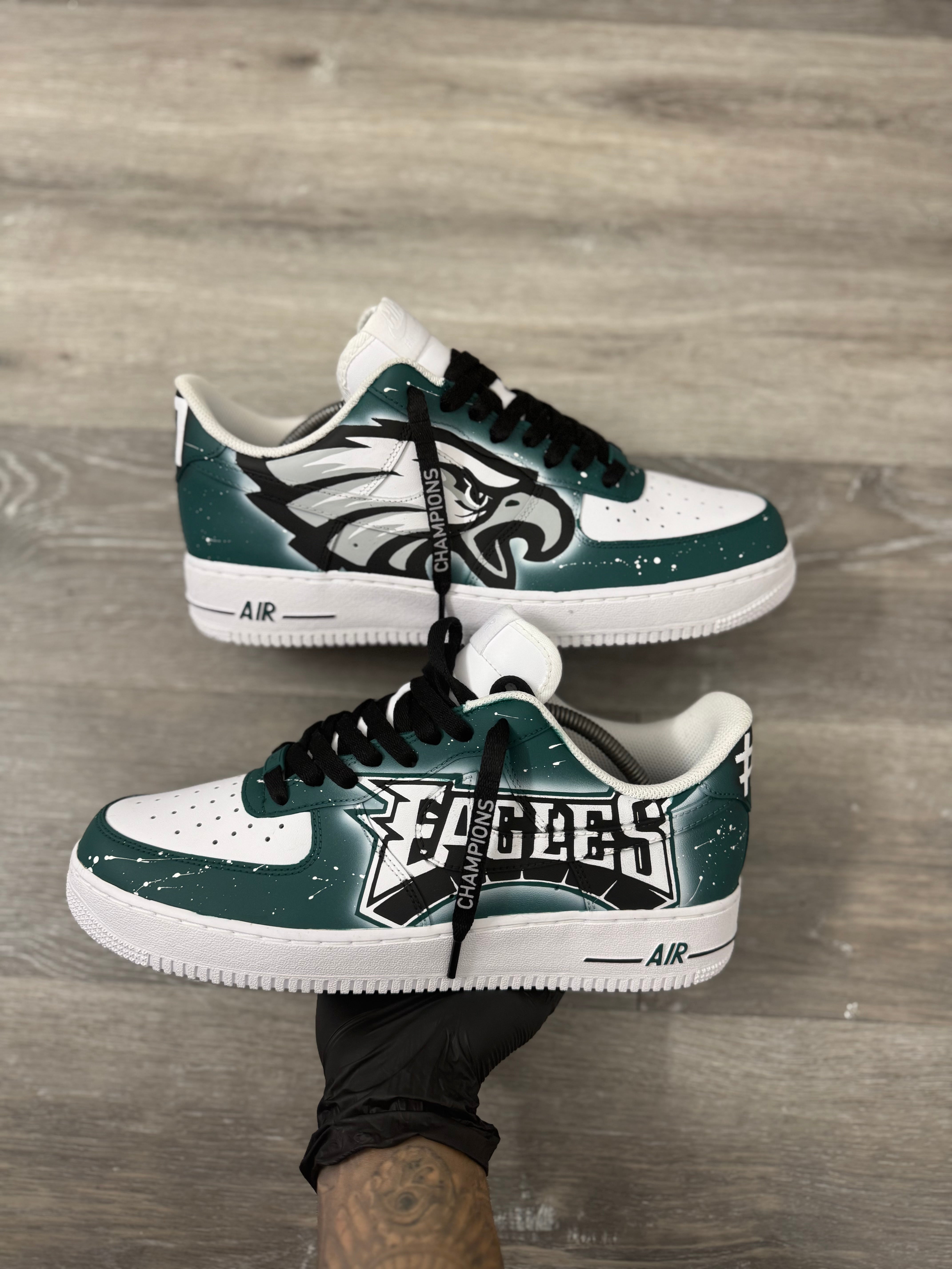 Eagles – Lxrd V Customs